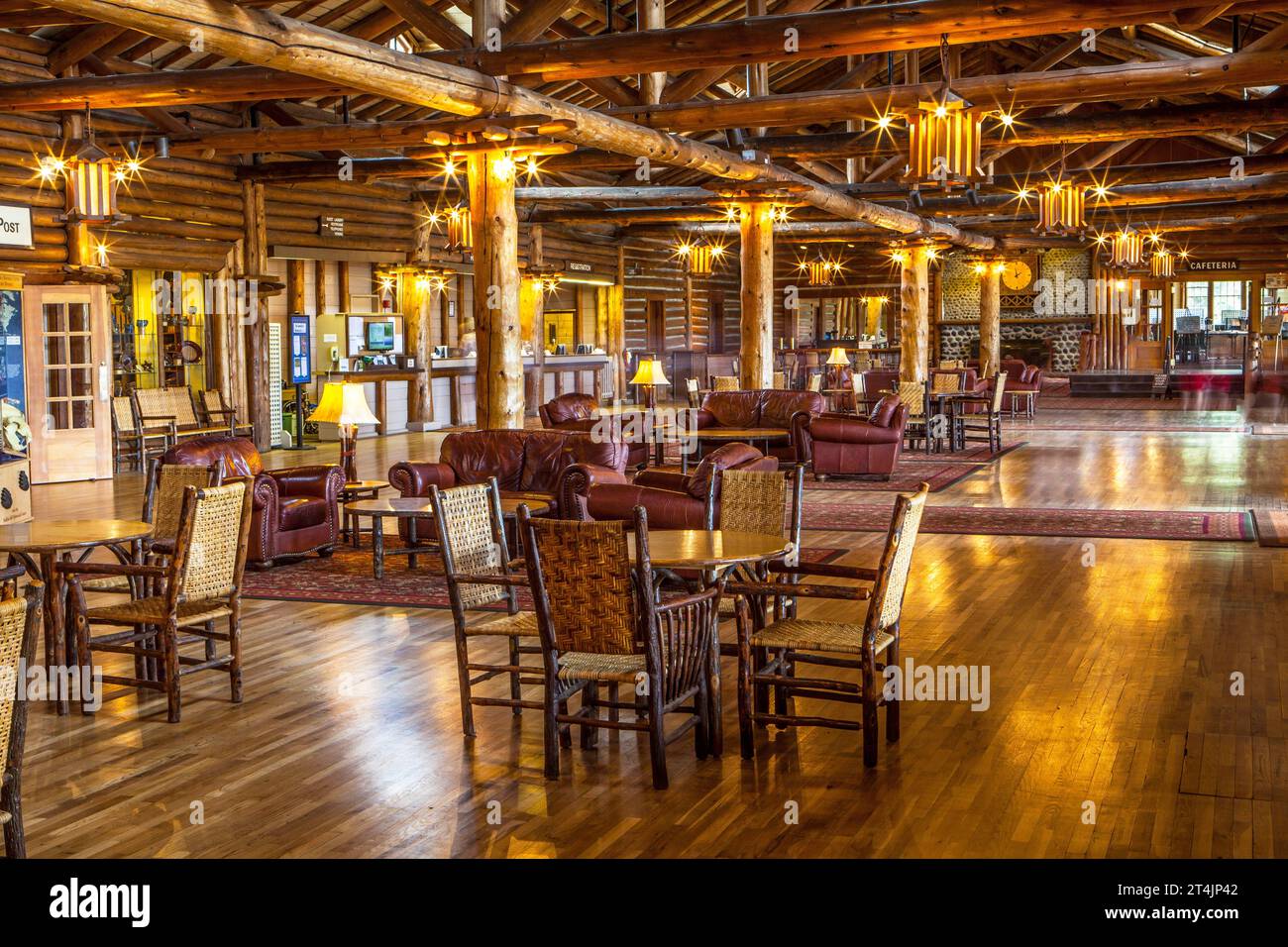 Old faithful inn hi-res stock photography and images - Alamy