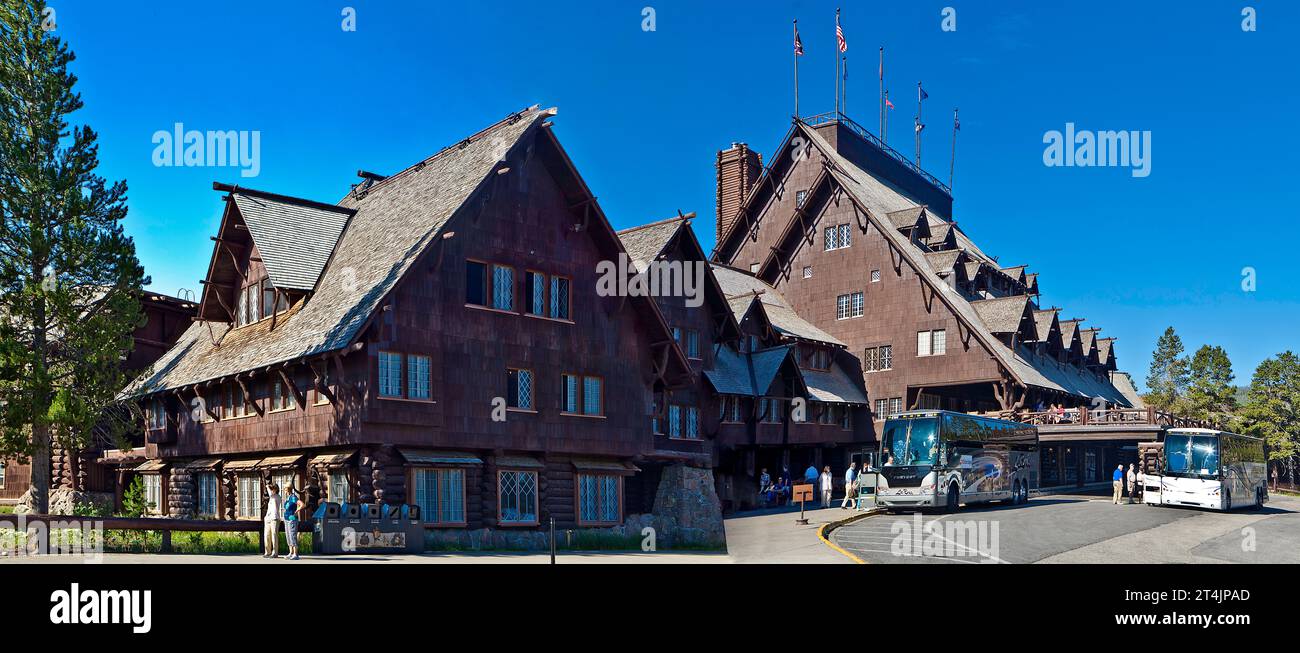 Yellowstone Inn at Yellowstone National Park Stock Photo - Alamy