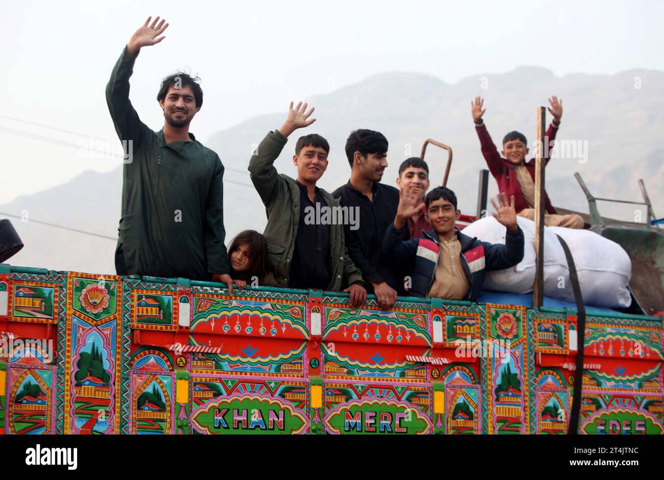 A large numbers of unregistered Afghan refugees families are willingly ...