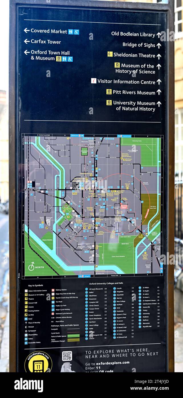 City map of Oxford, England as way finding map in city Stock Photo - Alamy