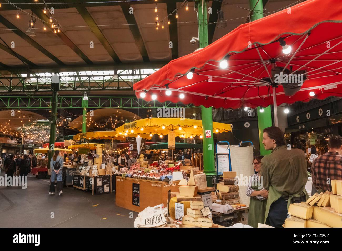 Colourful food stalls hi-res stock photography and images - Alamy