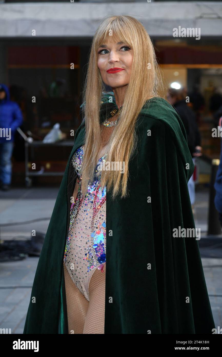 Savannah Guthrie as Taylor Swift Stock Photo - Alamy