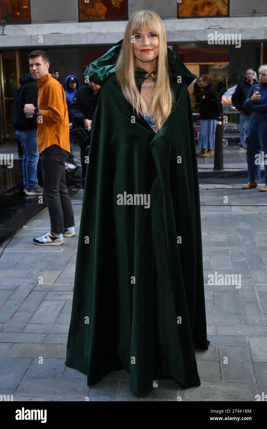 Savannah Guthrie as Taylor Swift Stock Photo - Alamy