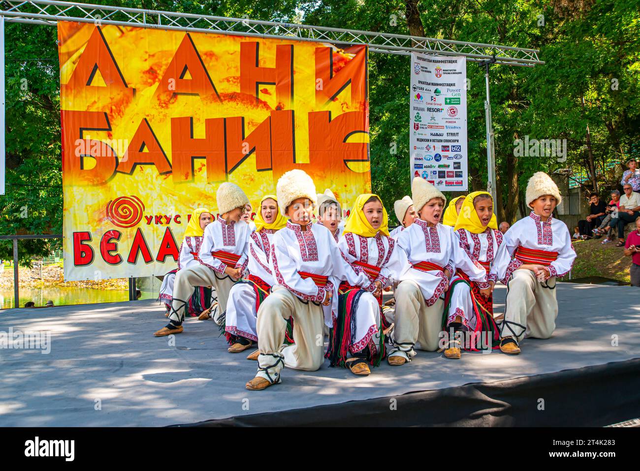 Arts culture and entertainment performance dancing stage costume hi-res ...