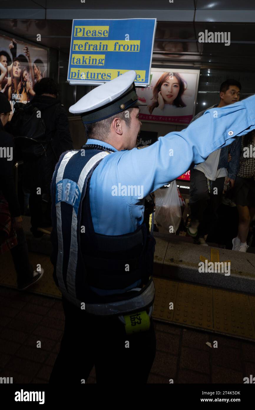 Tokyo, Japan. 31st Oct, 2023. Tokyo Metropolitan Police Officer ...