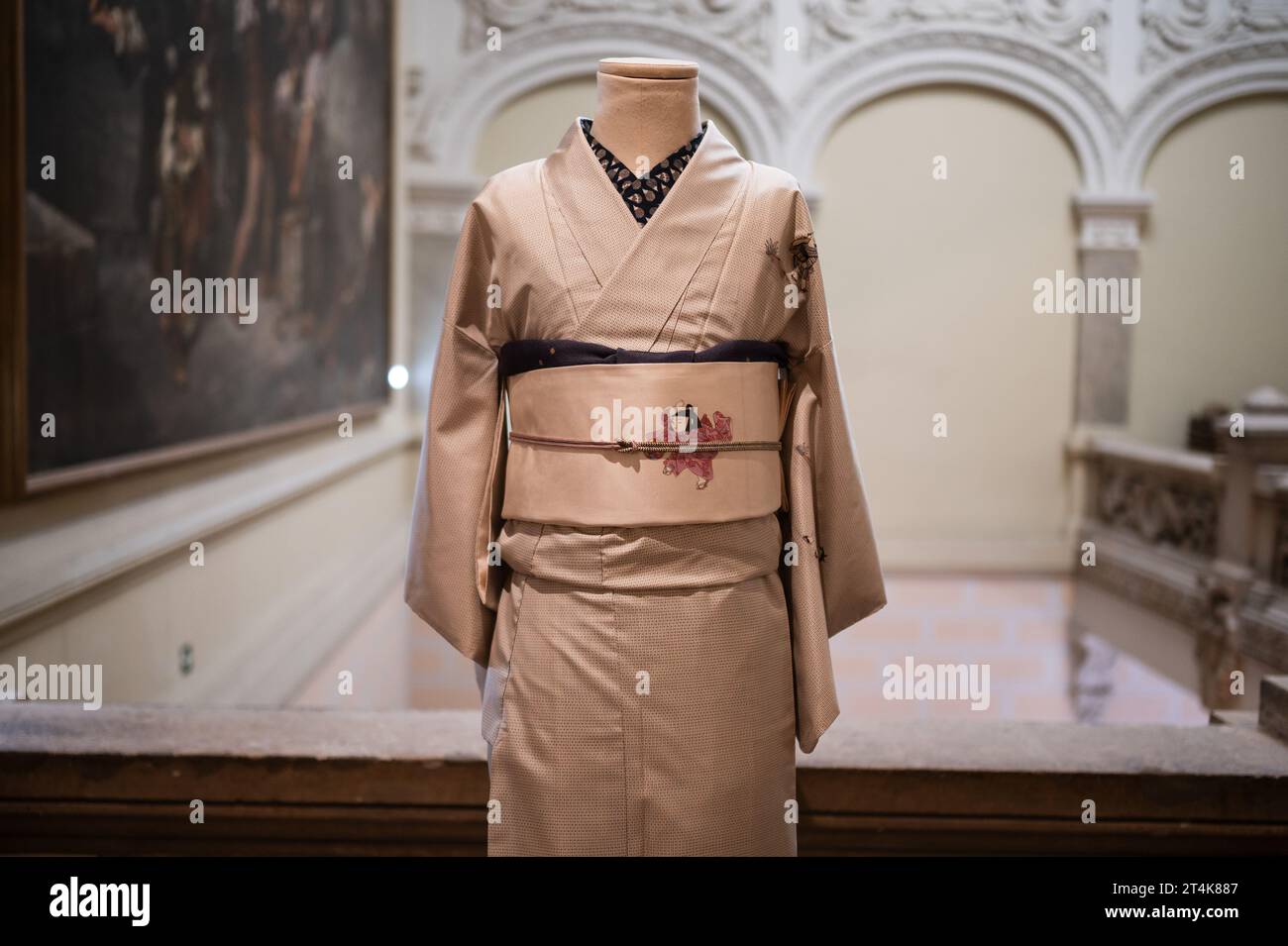 Kimono tsukesage from Showa era, Oshima tsumugi natural silk with dyed ...