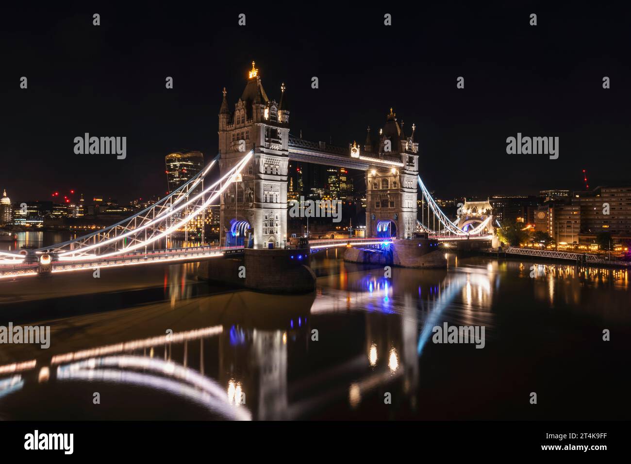 British skylines hi-res stock photography and images - Alamy