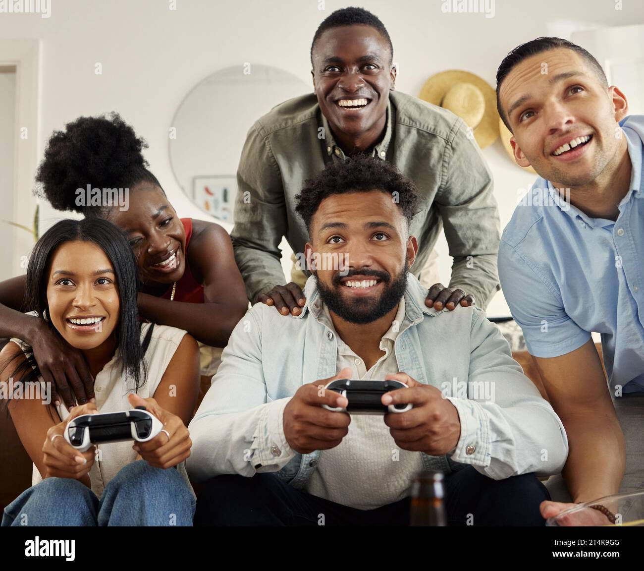 Two guys playing video games hi-res stock photography and images - Alamy