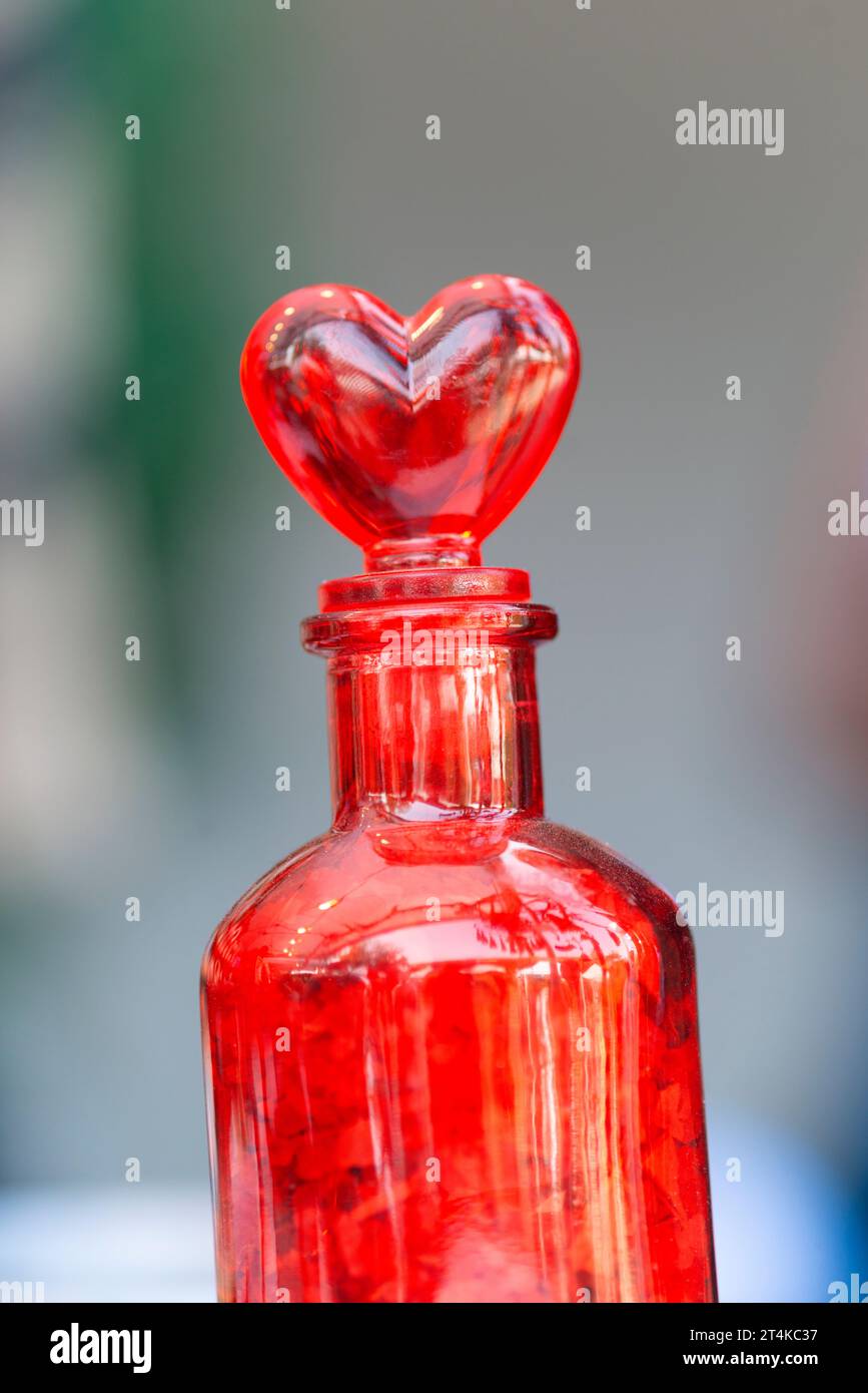 Bottle cap heart hi-res stock photography and images - Alamy