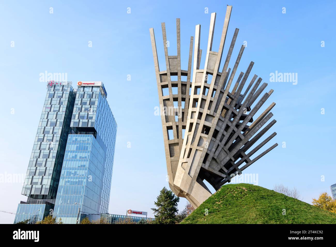 Bucharest, Romania, 6 Nov 2021: Wings monument and the main building of ...
