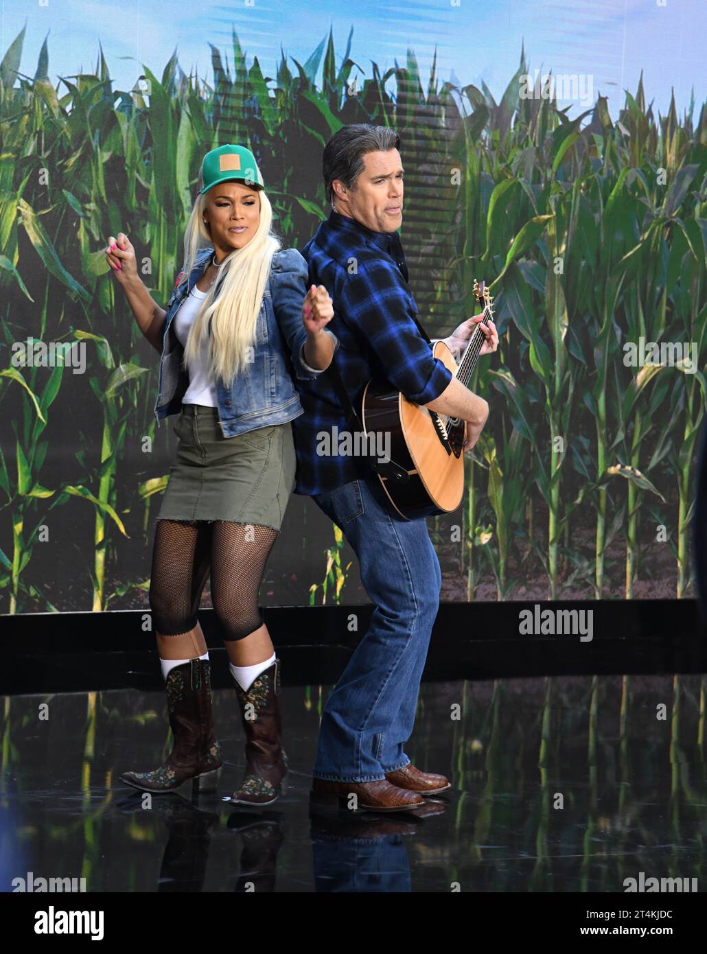 October 31, 2023, New York, New York, USA: Laura Jarrett and Peter ...