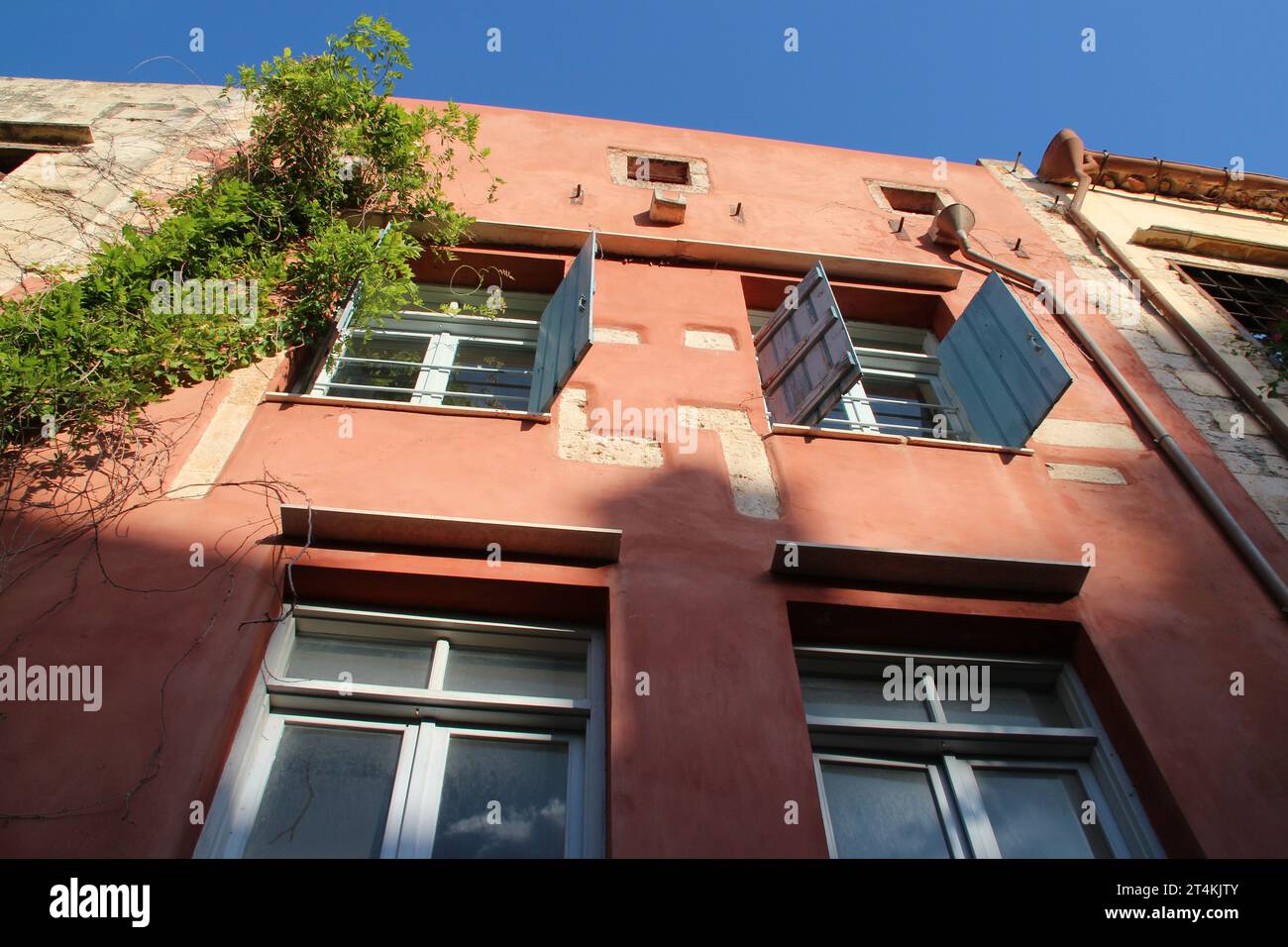 habitation building in chania in crete in greece Stock Photo - Alamy