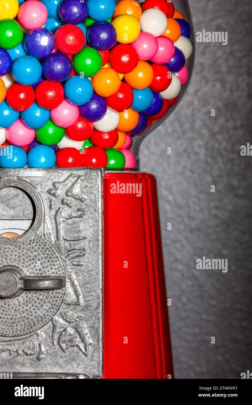 Gumballs in gumball machine hi-res stock photography and images - Alamy