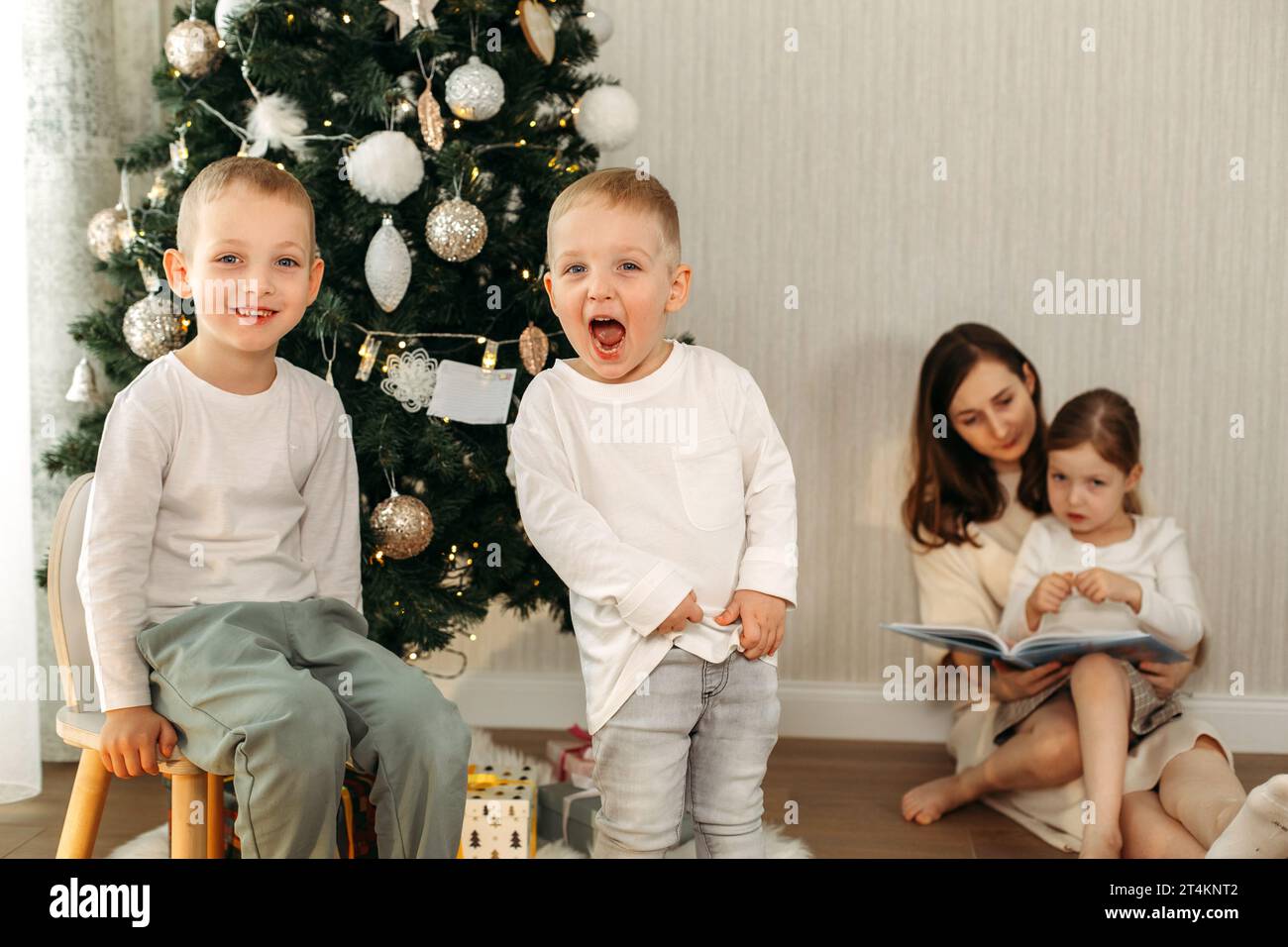 Children tree hugs hi-res stock photography and images - Alamy