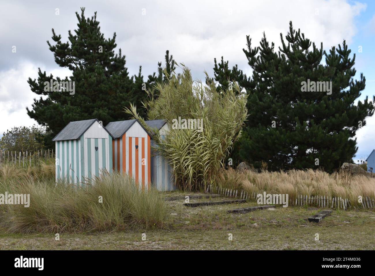 Beach roscoff france hi-res stock photography and images - Alamy
