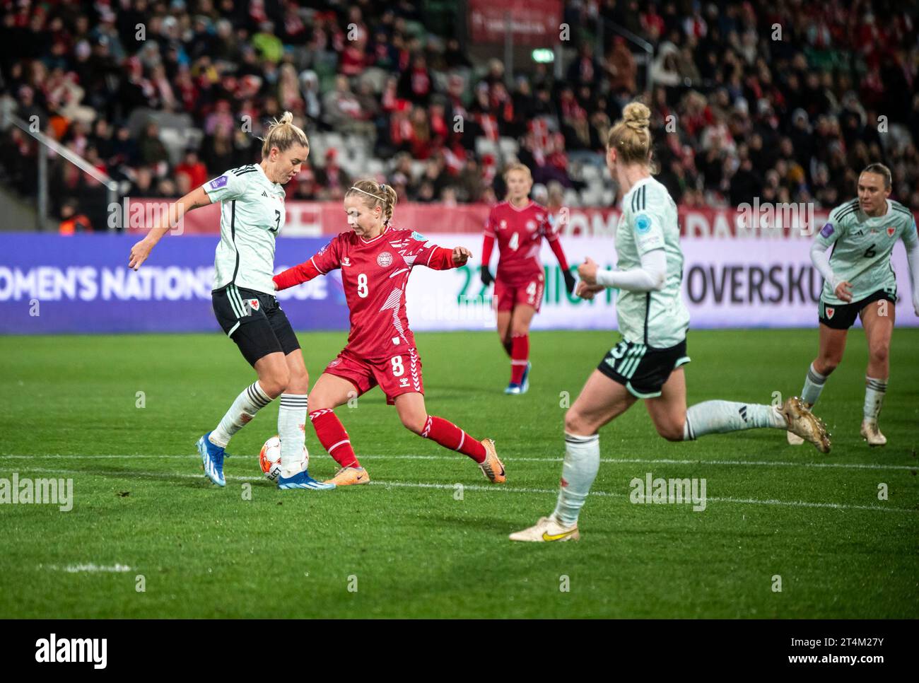 Danemark vs wales hi-res stock photography and images - Alamy