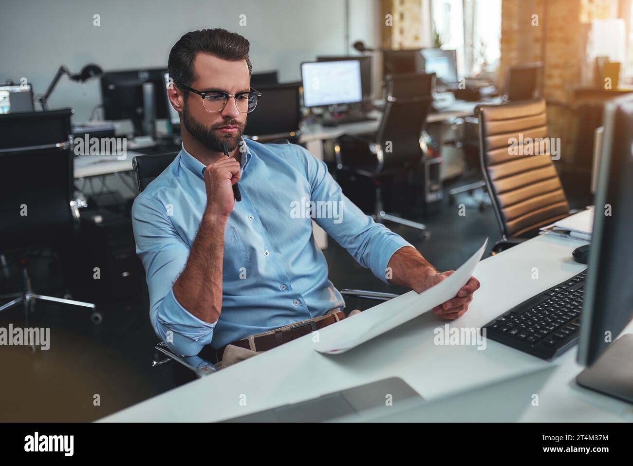 New Strategy Concentrated Bearded Man In Eyeglasses And Formal Wear