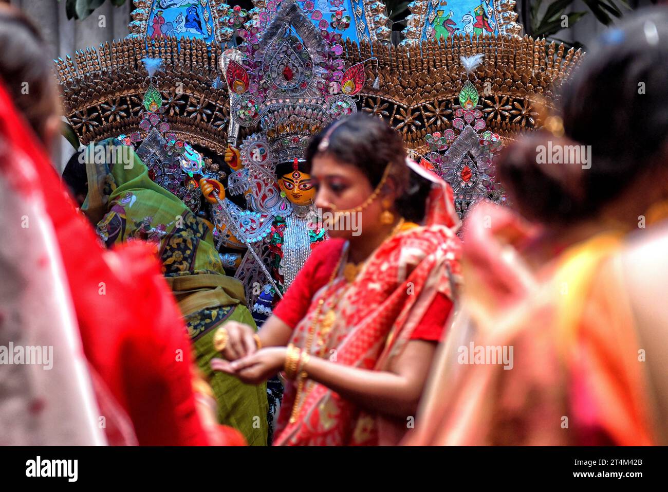 Sindhoor khela hi-res stock photography and images - Alamy