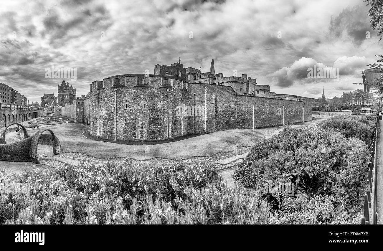 Scenic view of the outer curtain wall of the Tower of London, iconic ...