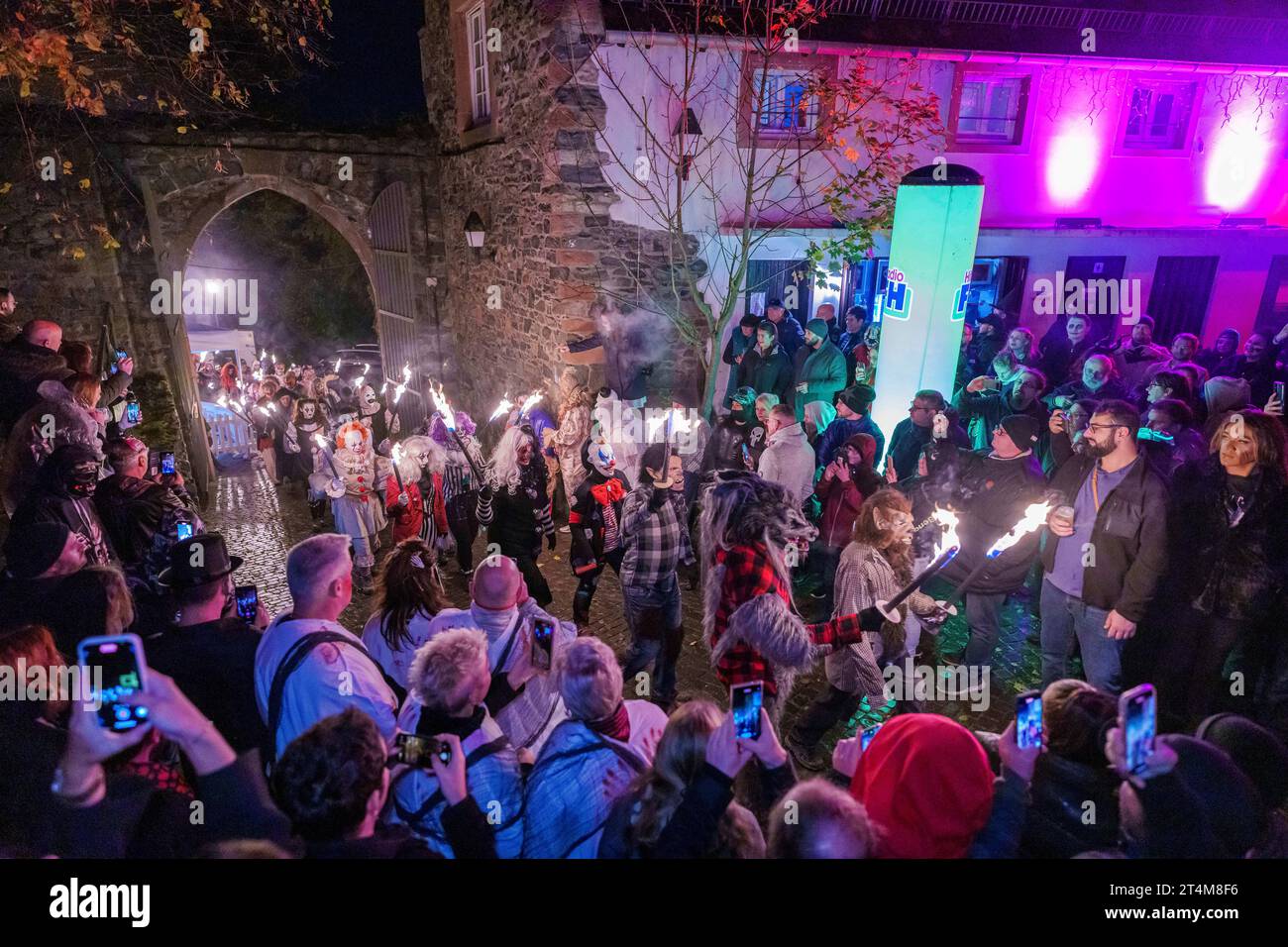 Hesse, Mühltal: 31 October 2023, The Halloween monsters enter the ...