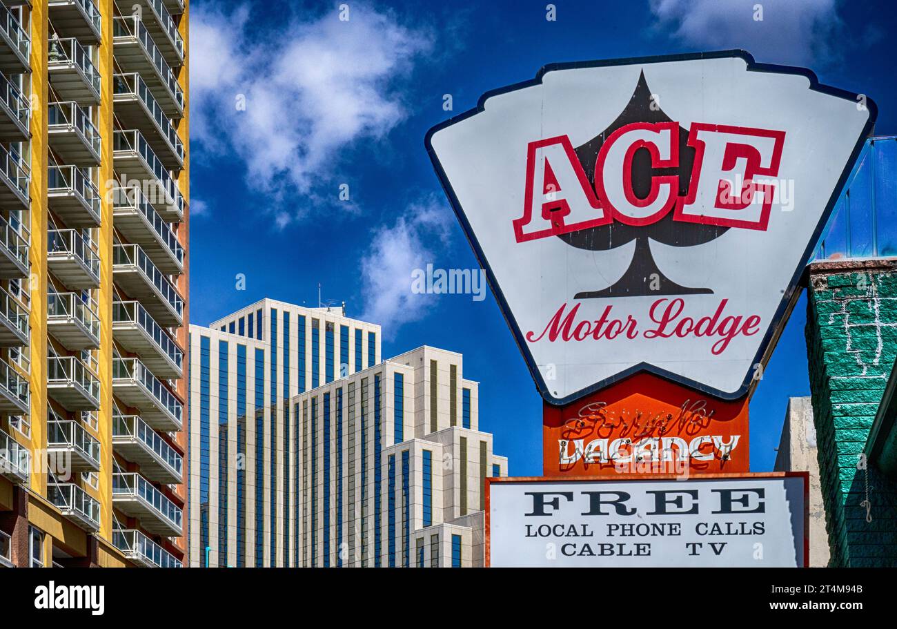 Pioneer lodge motel hi-res stock photography and images - Alamy