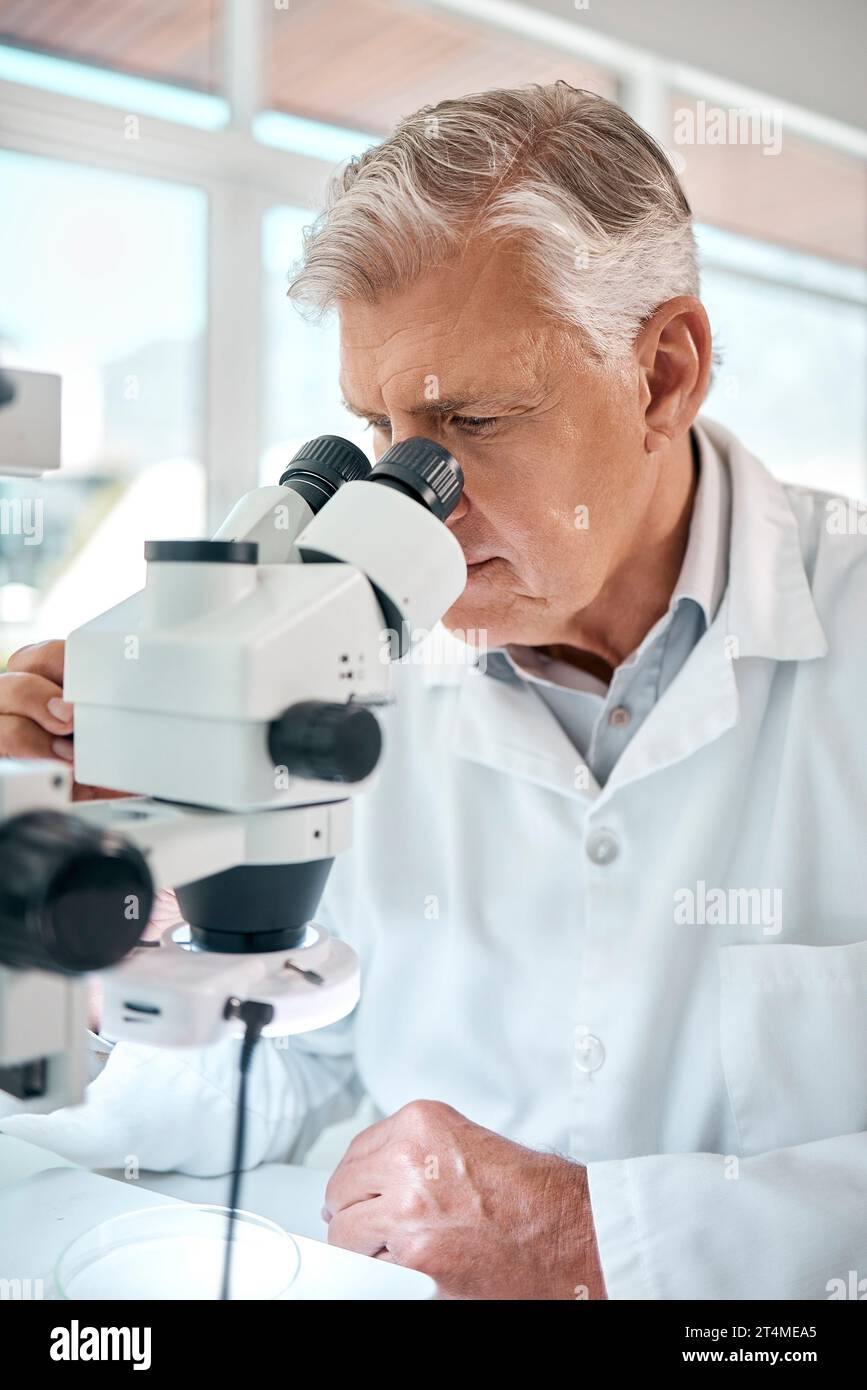 The lens of truth hi-res stock photography and images - Alamy