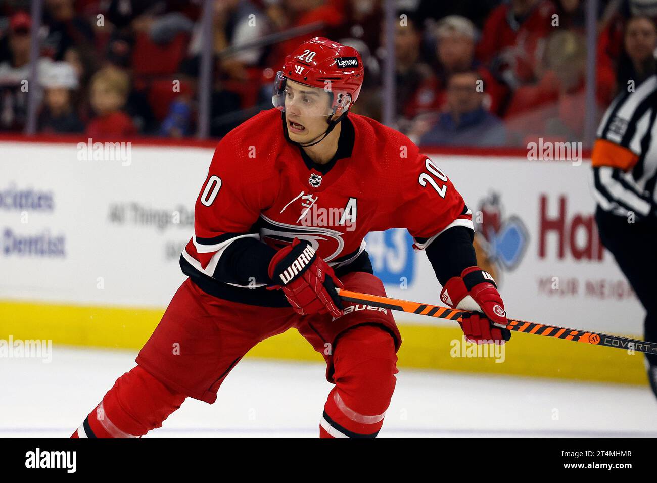 Carolina Hurricanes' Sebastian Aho (20) skates after the puck against ...