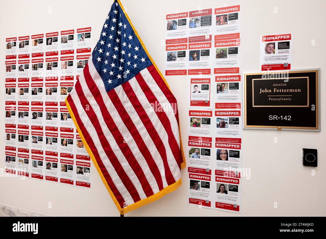 Kidnapped flyers hi-res stock photography and images - Alamy