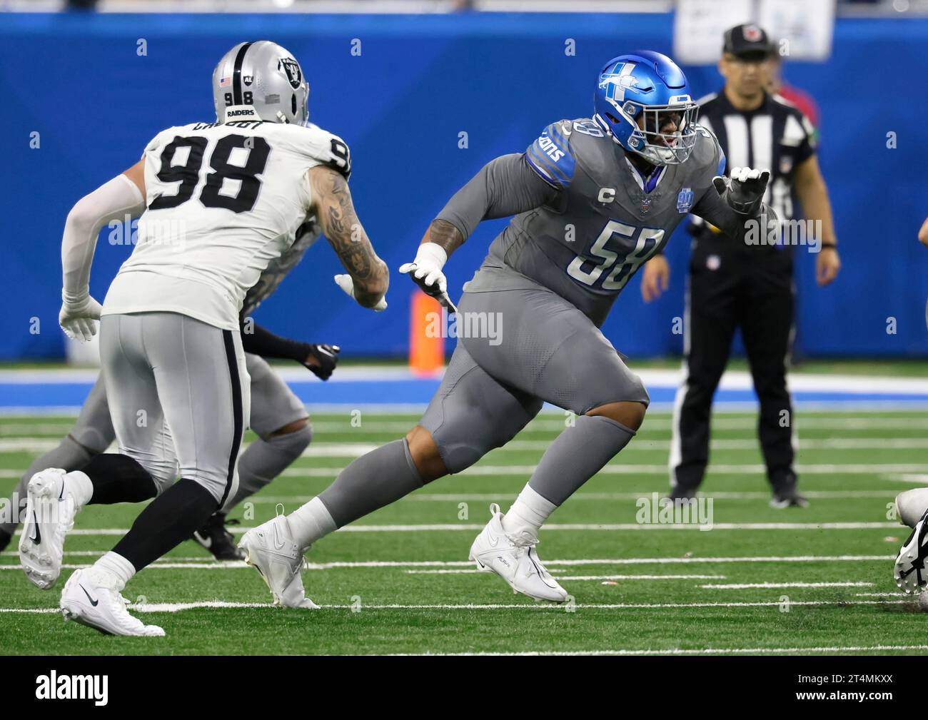 Detroit Lions offensive tackle Penei Sewell (58) is pursued by Las ...
