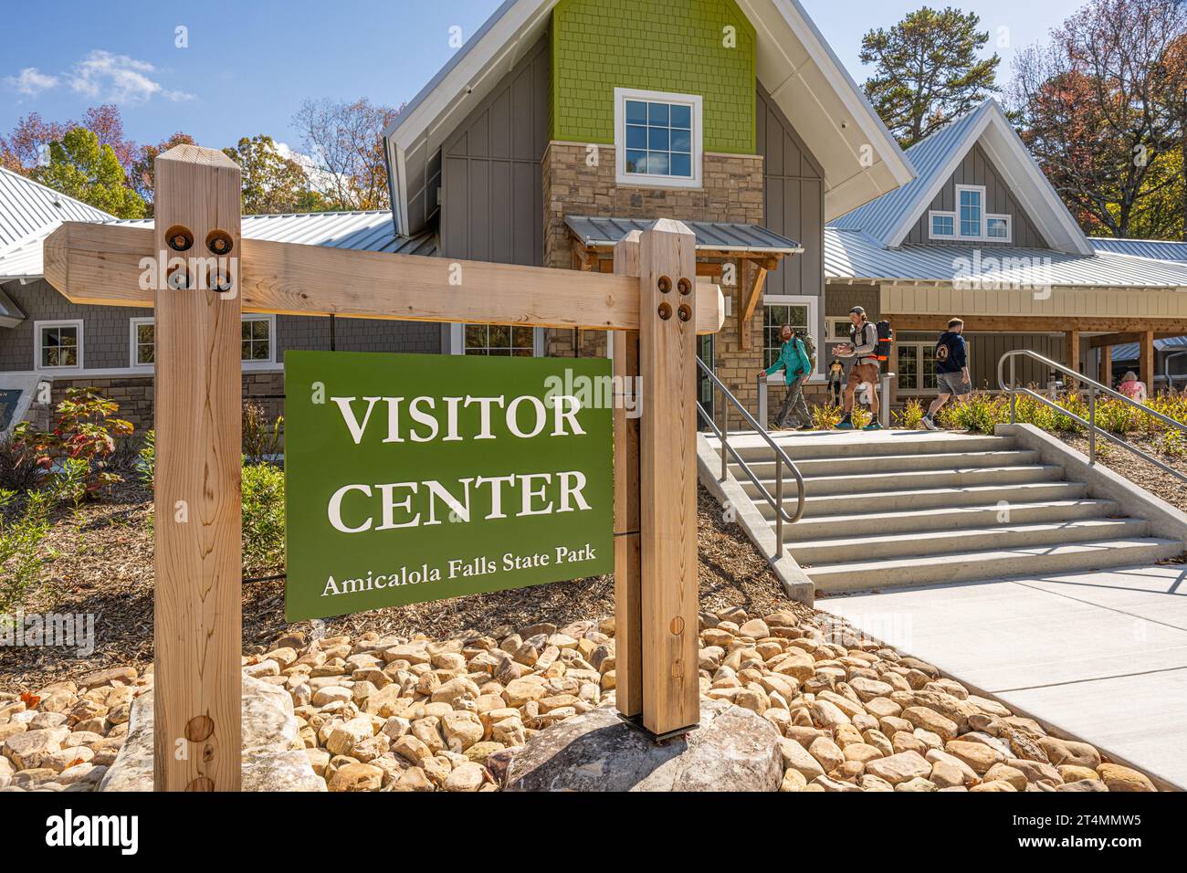 Amicalola falls visitor center hi-res stock photography and images - Alamy