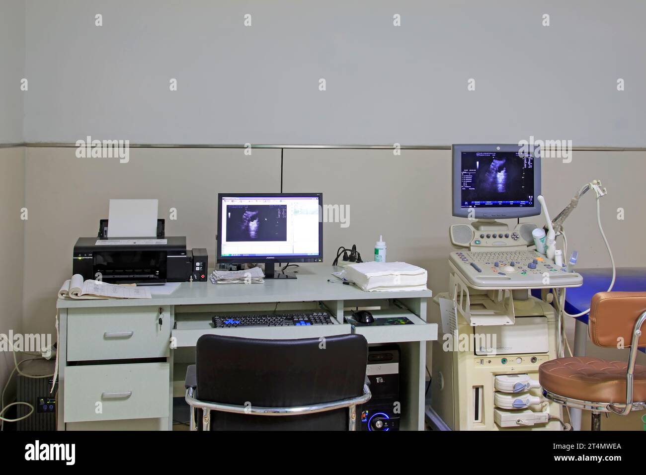 Observation room hospital hi-res stock photography and images - Alamy