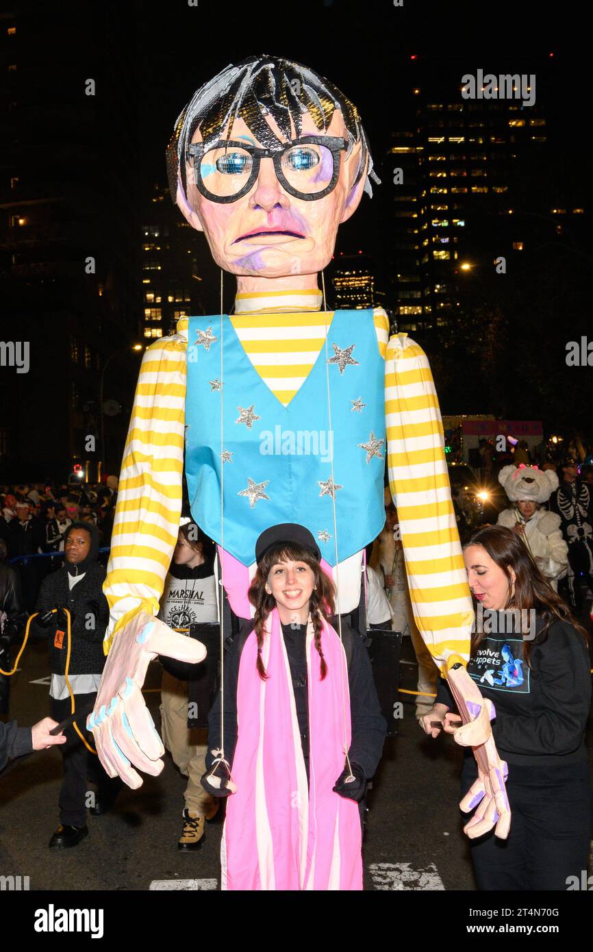 New York, USA. 31st Oct, 2023. A giant puppet resembling Andy Warhol ...