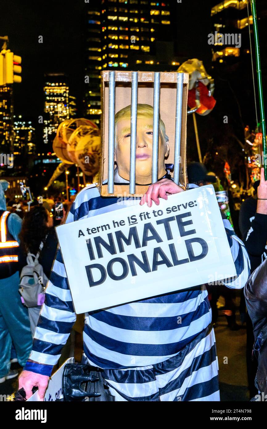 New York, USA. 31st Oct, 2023. A reveller wears a costume representing ...