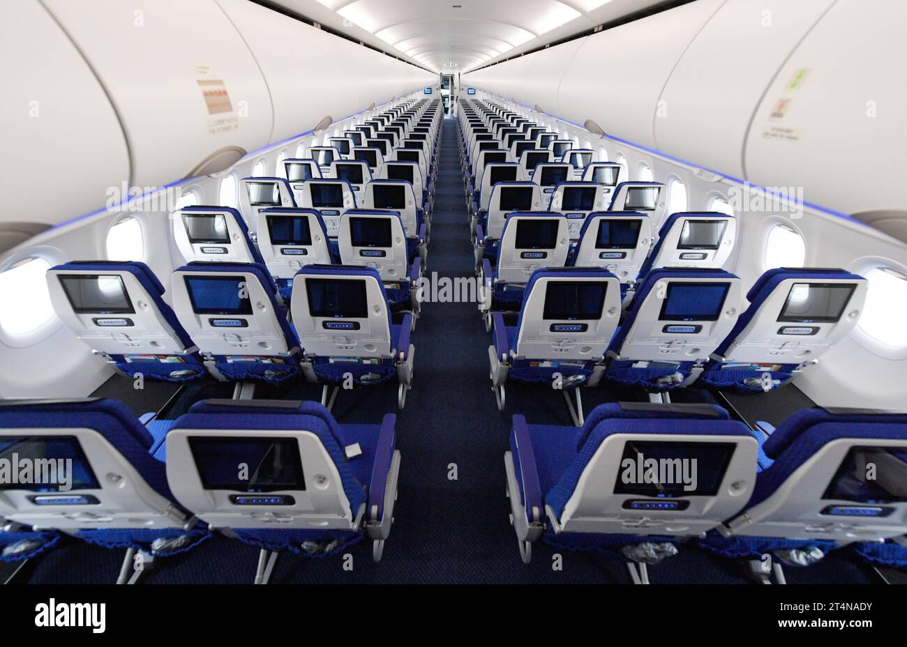 A320neo cabin hi-res stock photography and images - Alamy