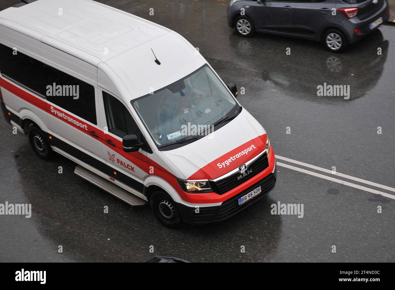 Sick transport van hi-res stock photography and images - Alamy