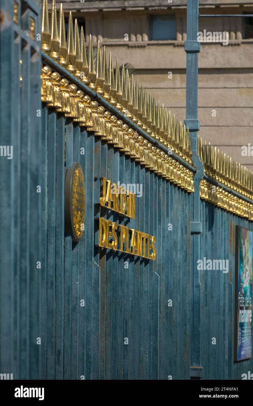 Lettering Jardin Des Plantes, Botanical Garden on a historical fence ...
