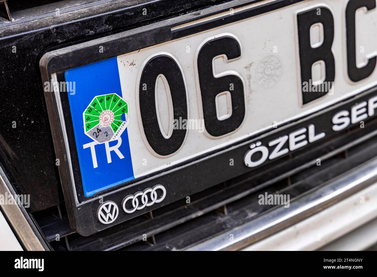 Vehicle registration plates hi-res stock photography and images - Alamy