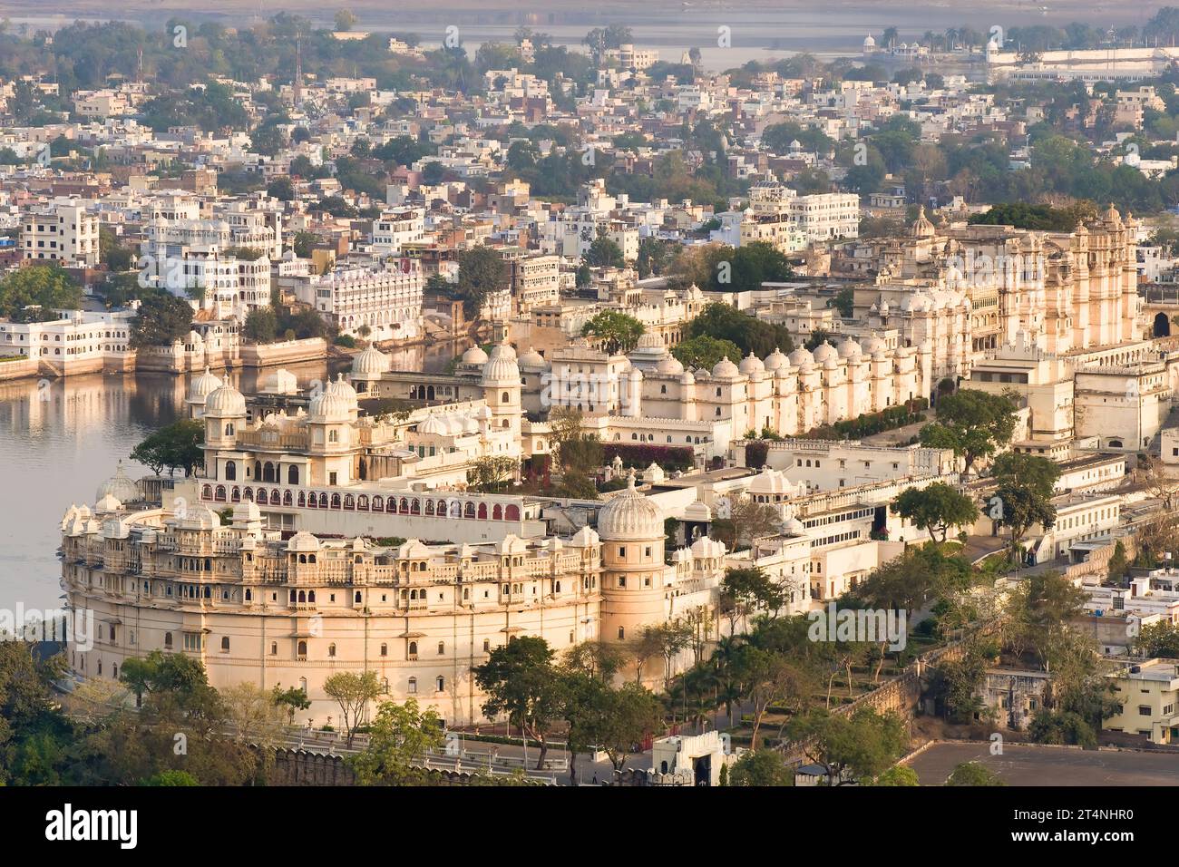 Udaipur City Palace and lake Pichola, Rajasthan, India Stock Photo - Alamy