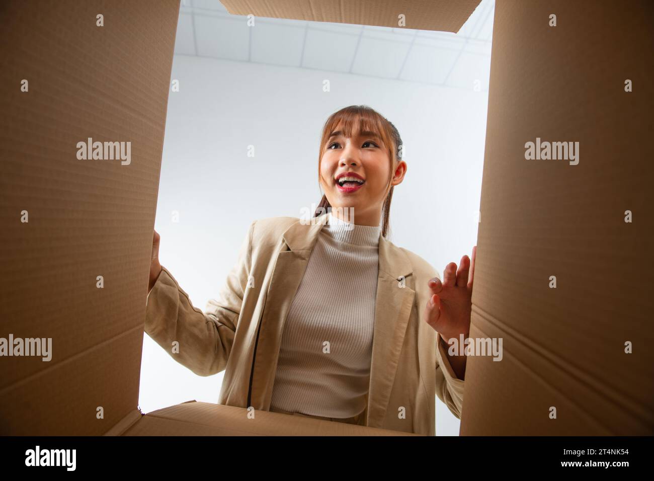 Surprise view people hi-res stock photography and images - Alamy