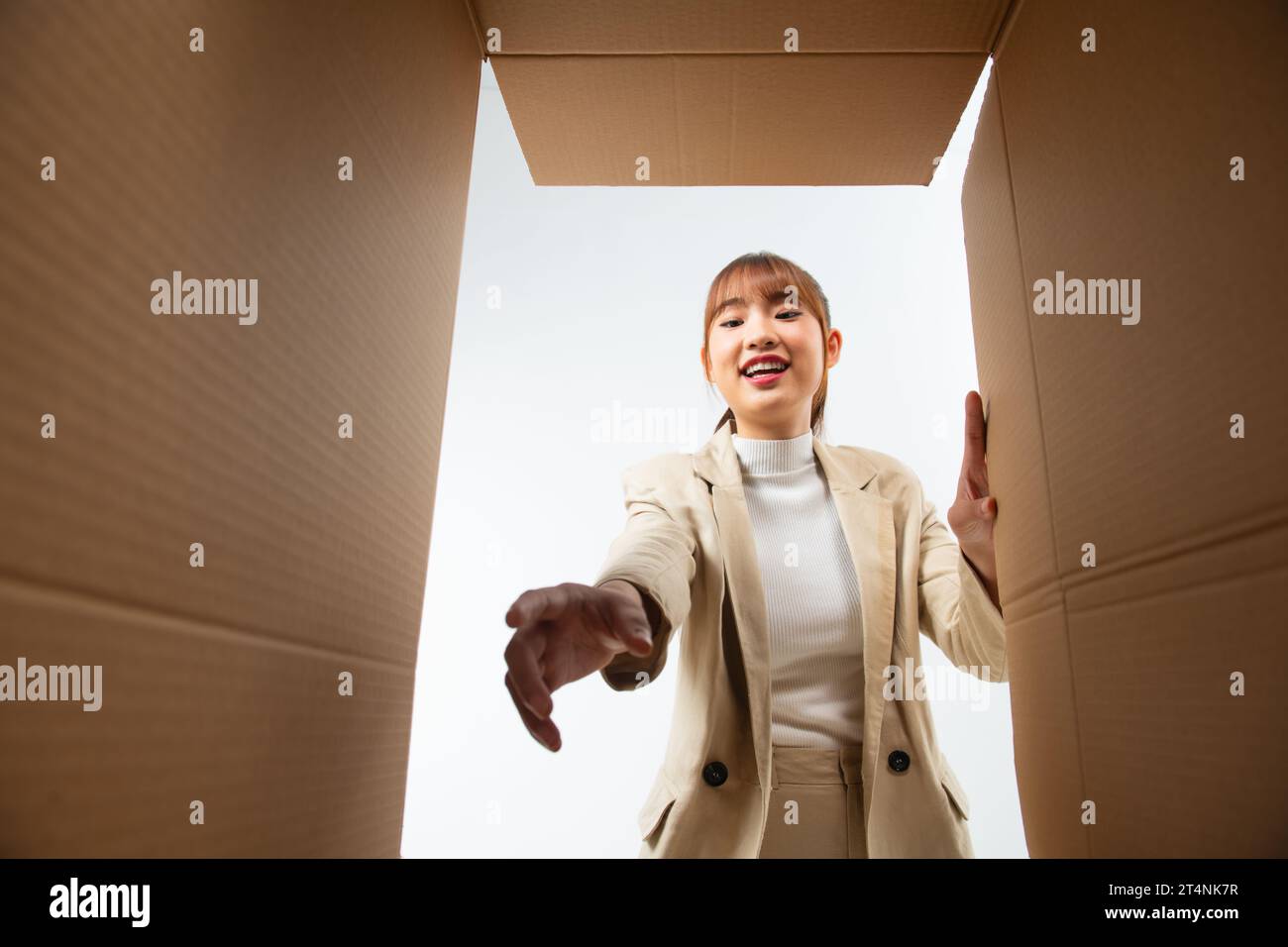 Unboxing package hi-res stock photography and images - Alamy
