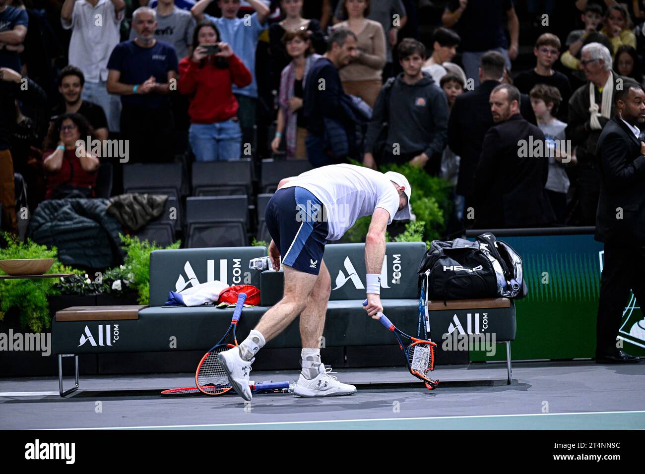 Broken tennis racket hi-res stock photography and images - Alamy