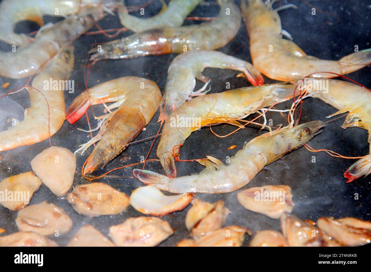 Chinese food, fried heart-shaped and prawn Stock Photo - Alamy