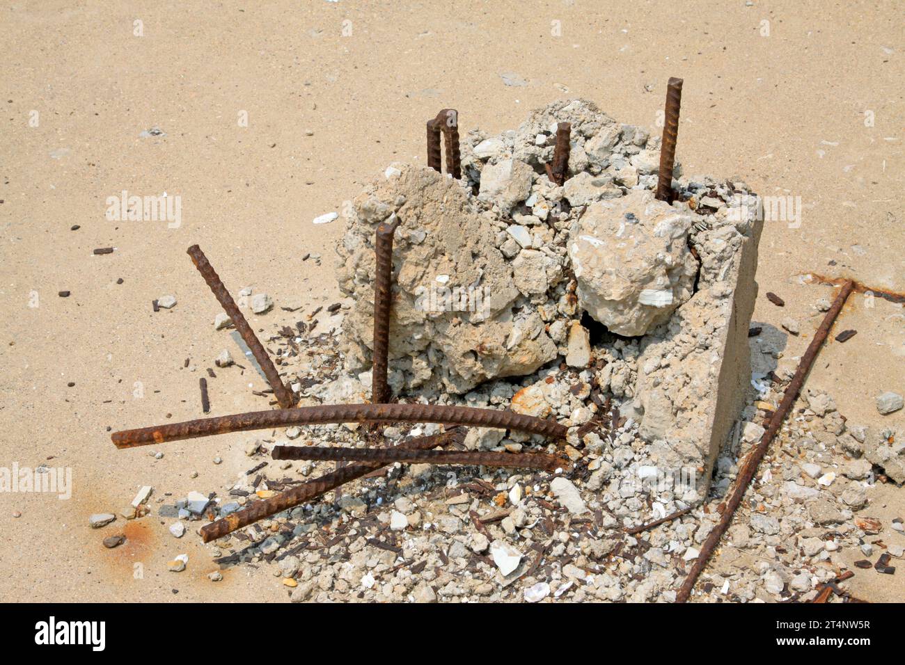 Debris column hi-res stock photography and images - Alamy