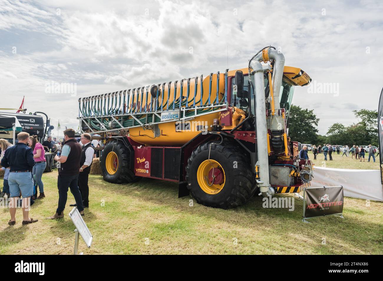 Nantwich, Cheshire, England, July 26th 2023. Self-propelled Slurry ...