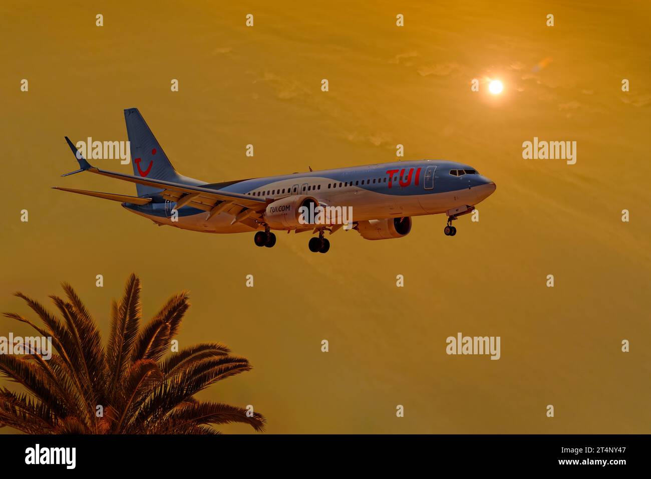 Tui Boeing 737 MAX 8 on final approach for landing Stock Photo - Alamy
