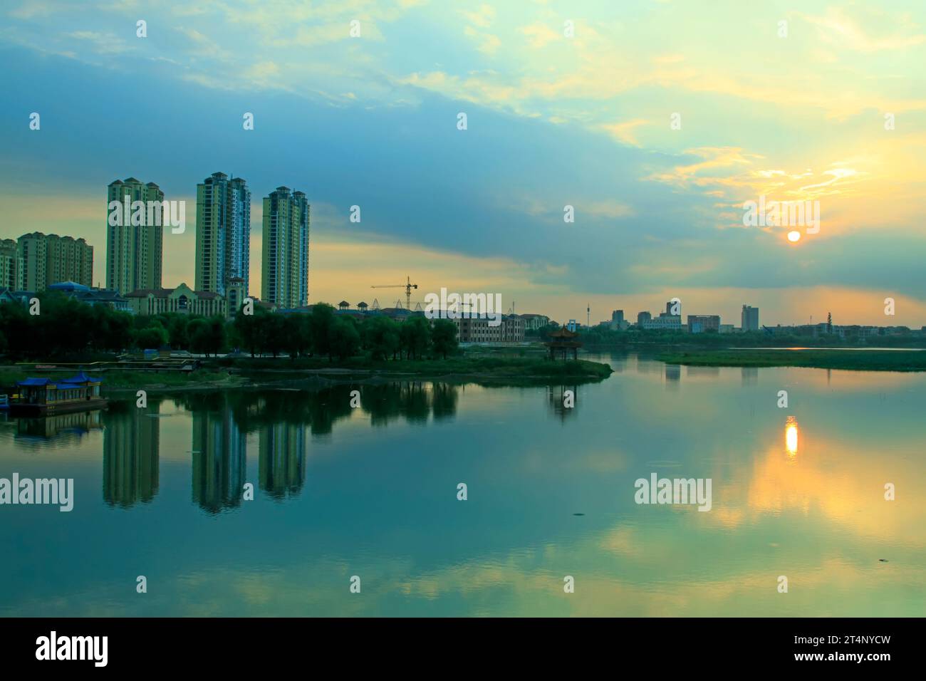 Waterfront city building scenery Stock Photo - Alamy
