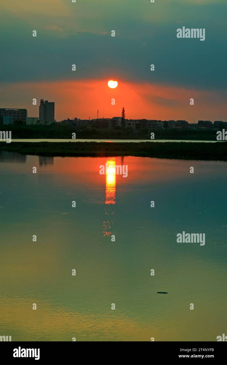 Waterfront city building scenery Stock Photo - Alamy