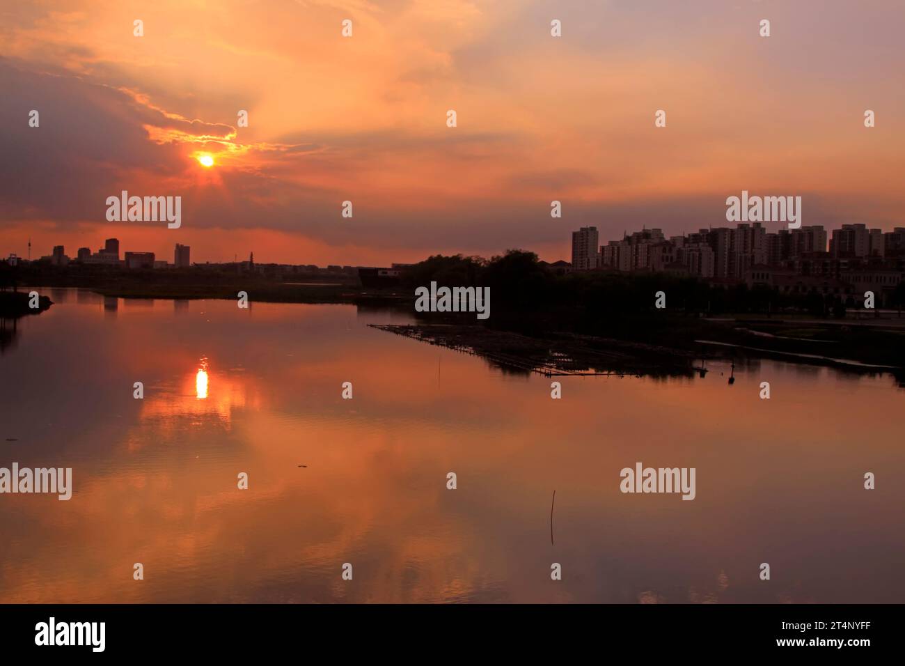 Waterfront city building scenery Stock Photo - Alamy