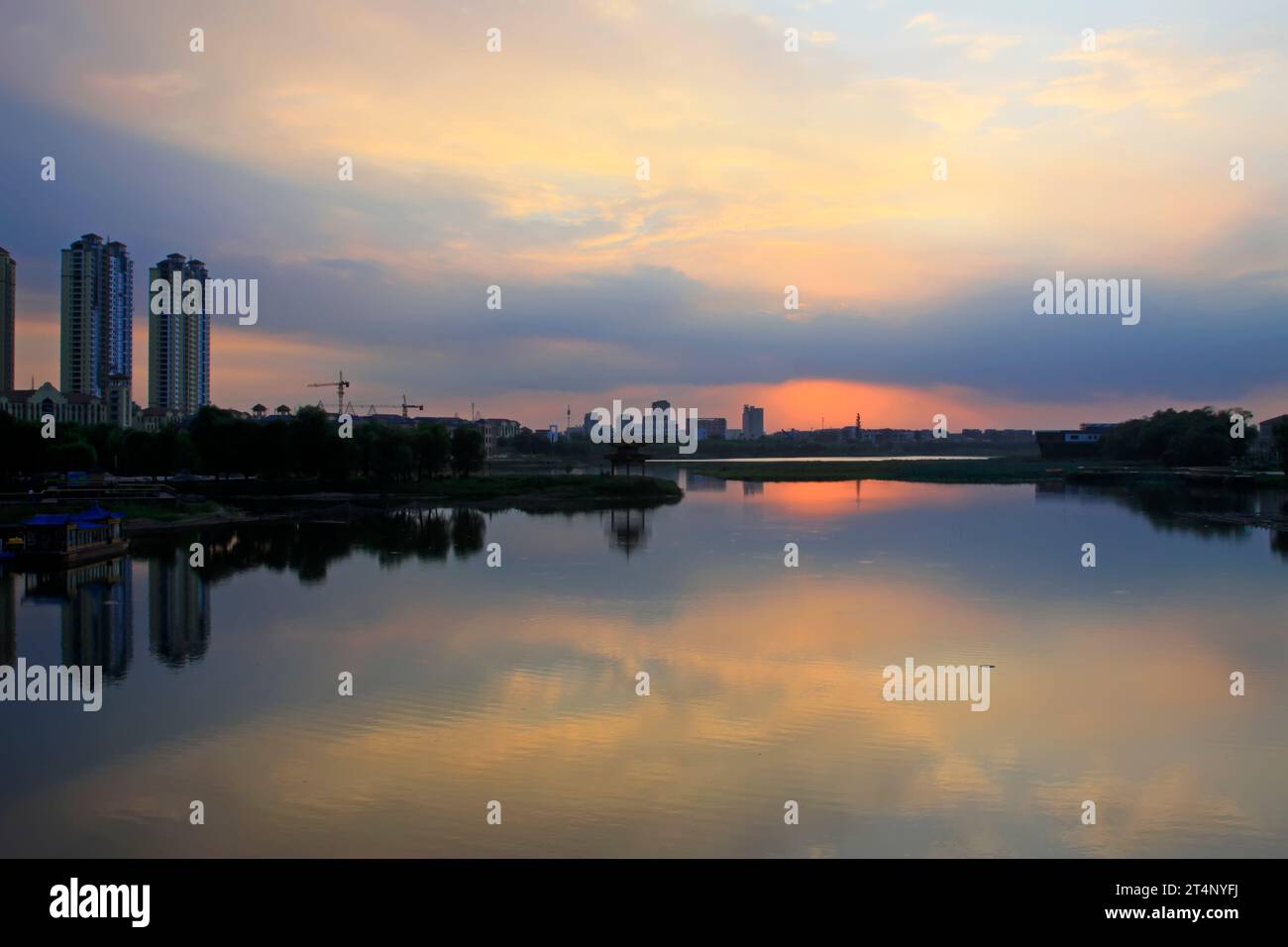 Waterfront city building scenery Stock Photo - Alamy