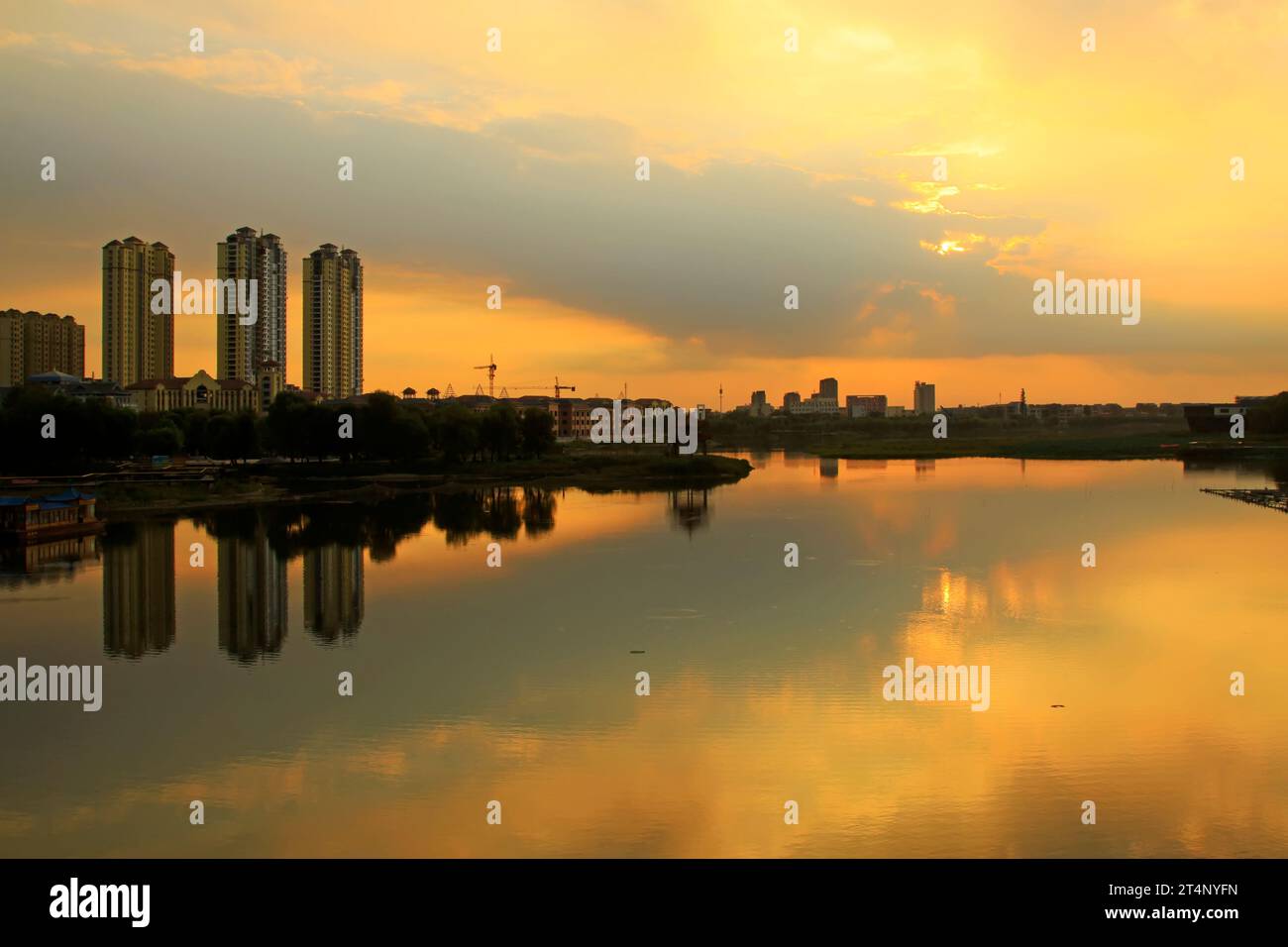 Waterfront city building scenery Stock Photo - Alamy
